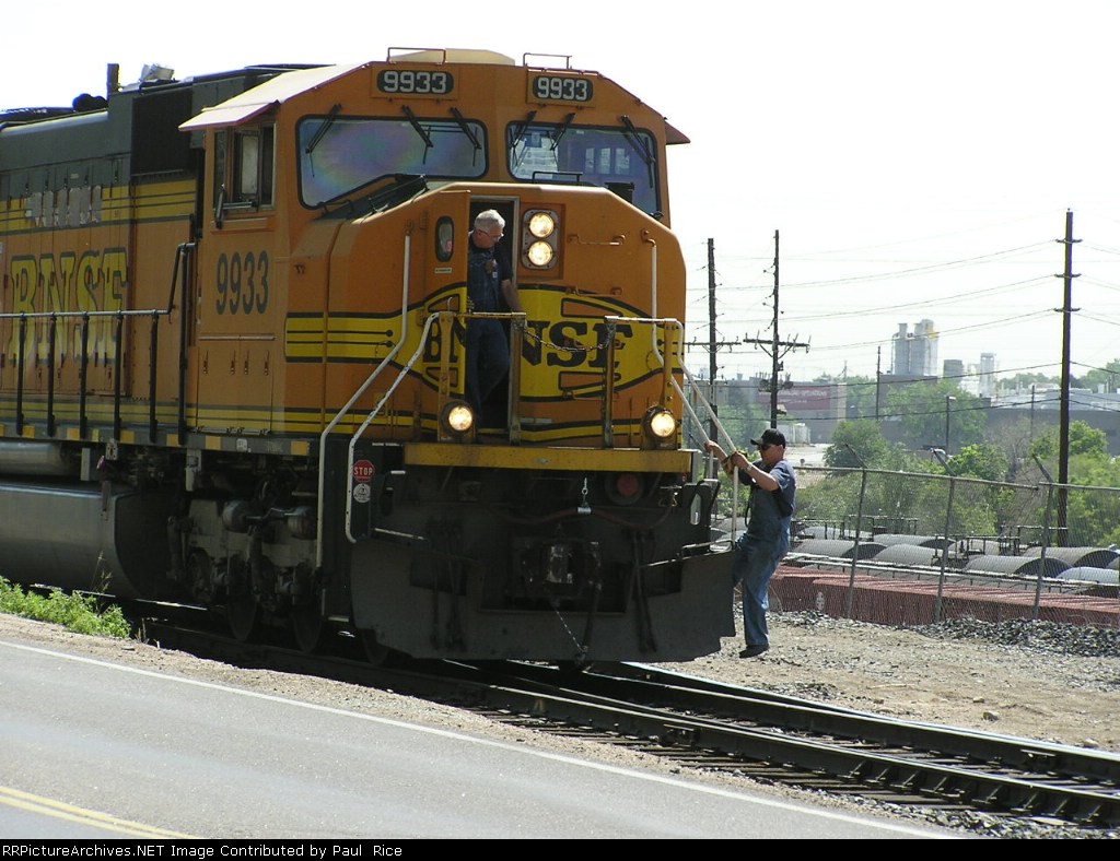 BNSF 9933